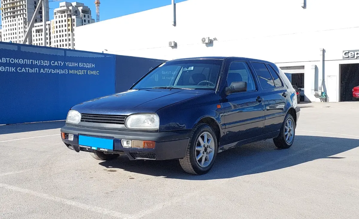 Купить Volkswagen Golf 1994 года в Шымкенте, цена 650000 тенге. Продажа ...